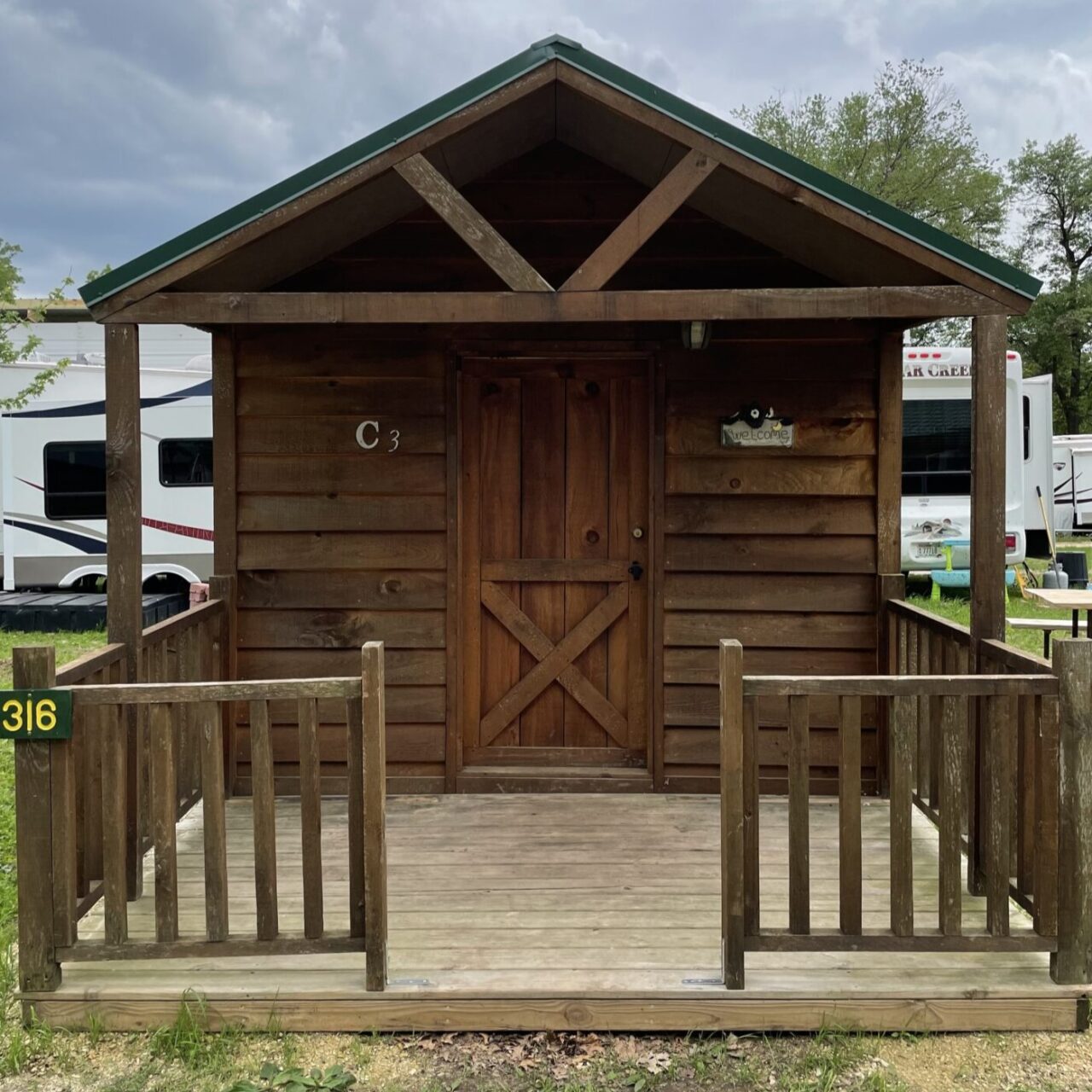 Sleeping Cabins | Champions Riverside Resort