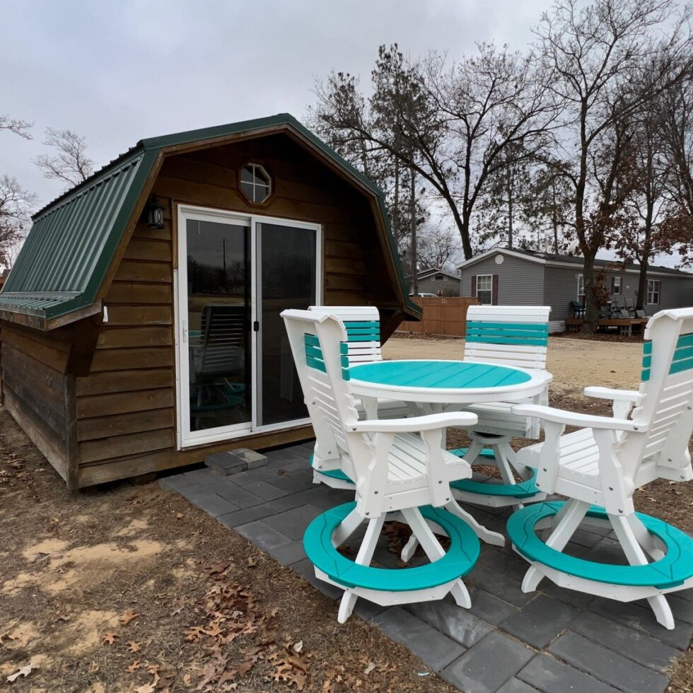 Sleeping Cabins | Champions Riverside Resort